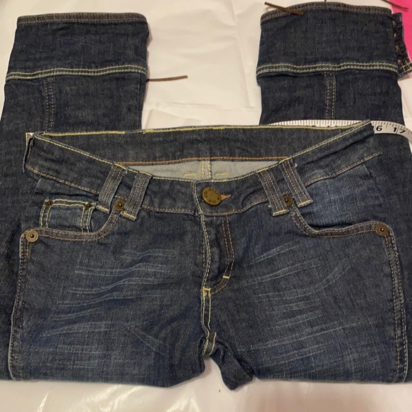 J LO JENNIFER LOPEZ | Pants & Jumpsuits | Jlo Capris Next To New Worn ...